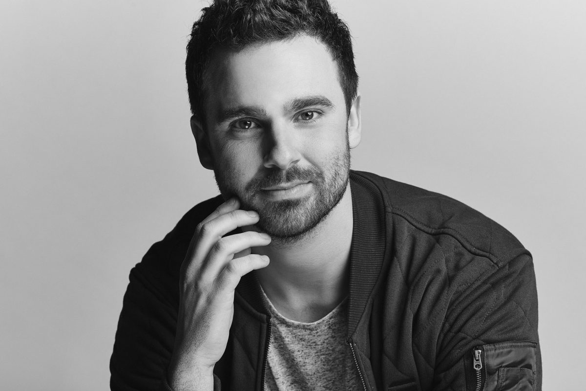 Curb Records Recording Artist Jackson Michelson Cranks The Volume To 11 ...